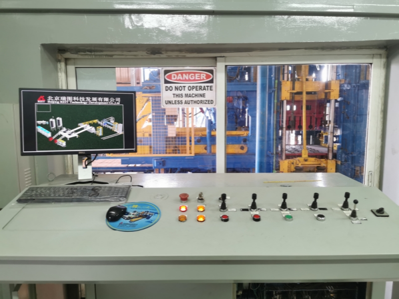 Semi Automatic Block Making Machine - RETO